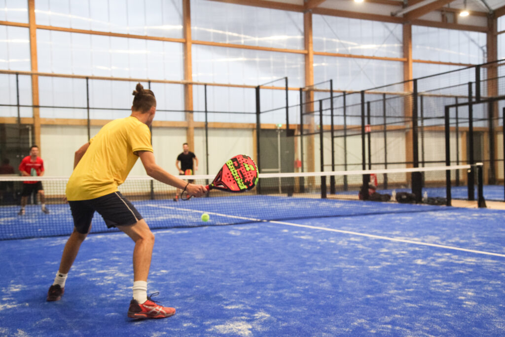 Grand succès pour l’ouverture des nouvelles pistes de padel dans les ...